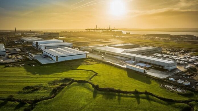 DP World Invests £170M in Container Tech at London Gateway