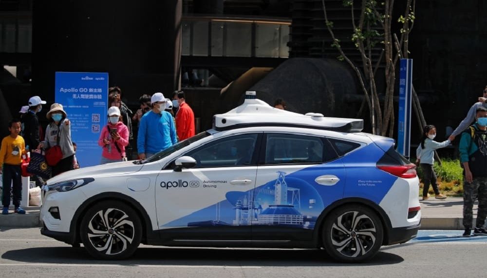 Baidu rolls out paid driverless taxi service in Beijing